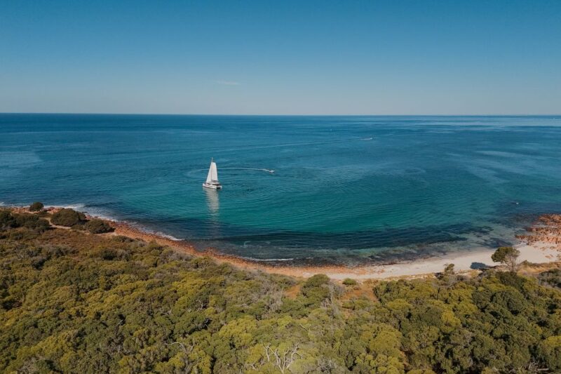 The Australian Outback: An Insider’s Guide - Wendy Perrin